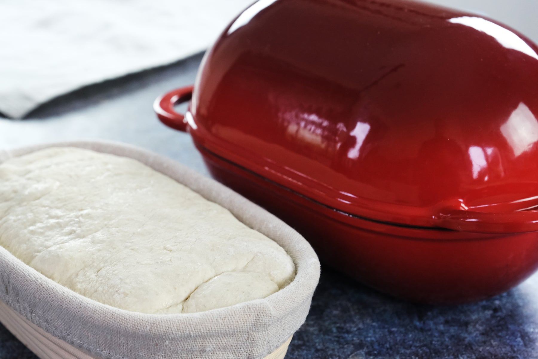 Enameled Cast Iron Bread Pan with Lid, Red, Oven Safe Form for Baking ...